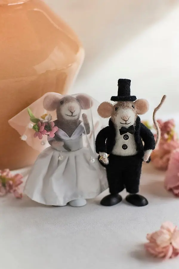 TERRAIN Felt Bride Mouse Figurine