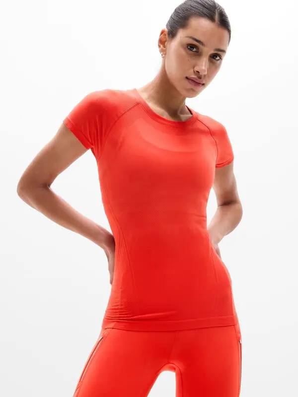 Athleta Momentum Seamless Tee - Cardinal