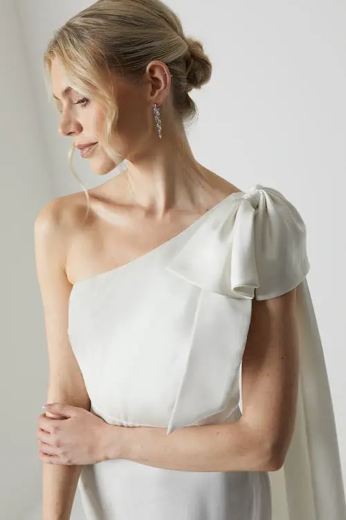 Coast One-shoulder Satin Wedding Gown