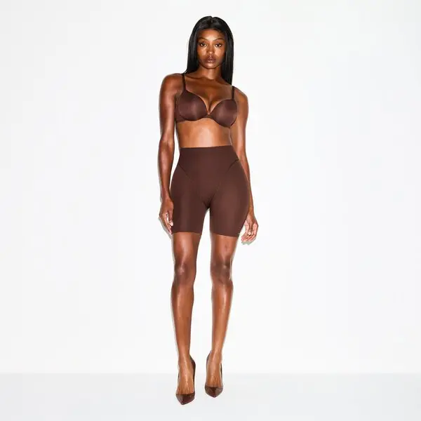 SKIMS Body Butt And Hip Enhancing Mid-thigh Short - Cocoa