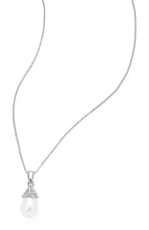 OLIVE & PIPER Madeline Pearl Pendant Necklace - Silver