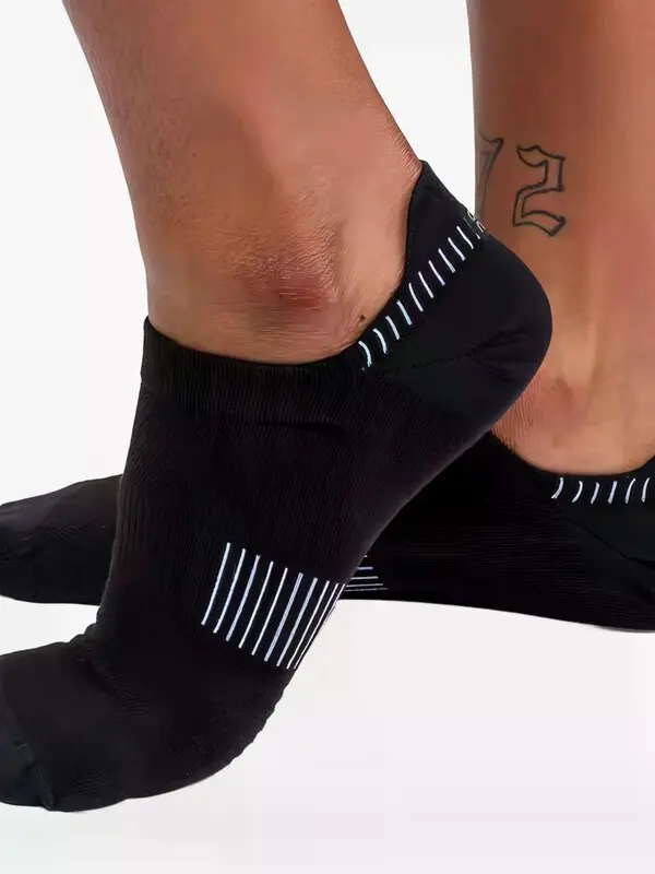 On Ultralight Low Striped Socks - Black