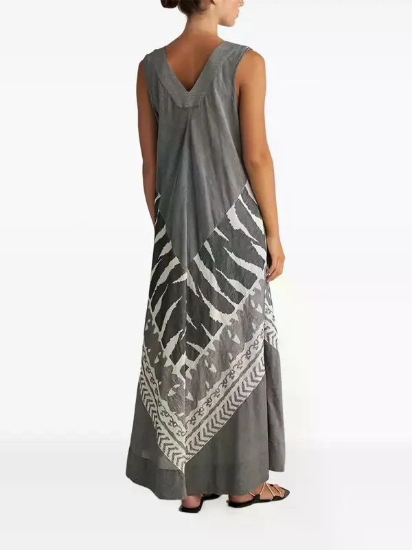 PEARL & CAVIAR Patterned V-neck Maxi Dress