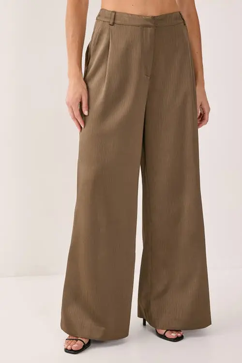 Nasty Gal Satin Pleated Tailored Wide-leg Pants