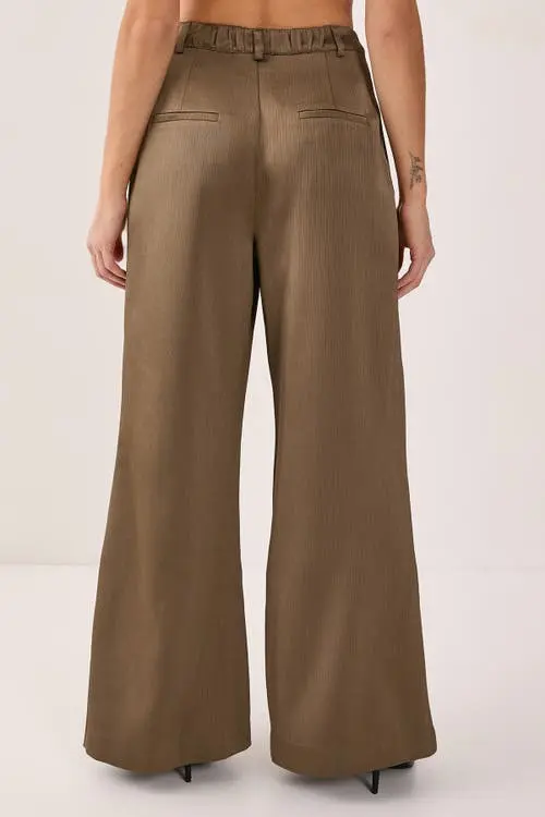 Nasty Gal Satin Pleated Wide-leg Tailored Trousers - Olive