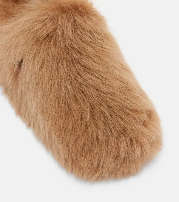 TOD'S Gommino Shearling Slip-on Shoes