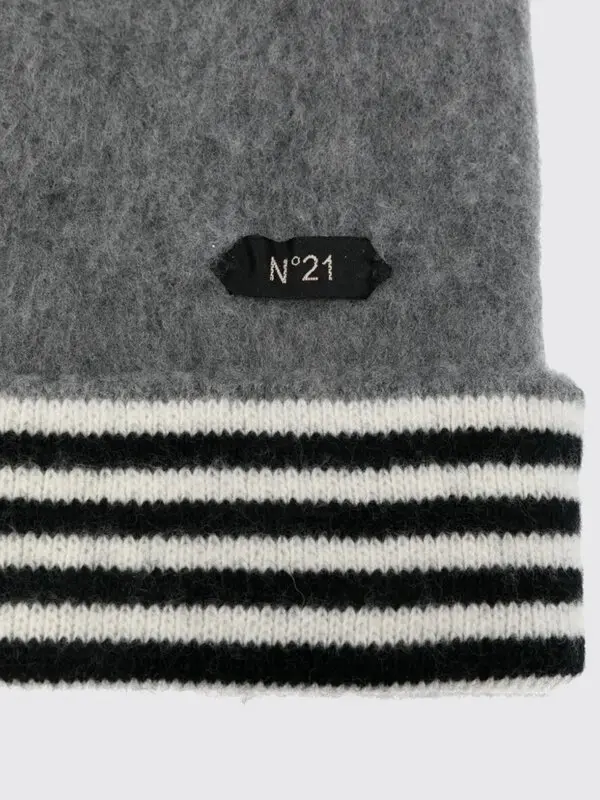 N° 21 Hat