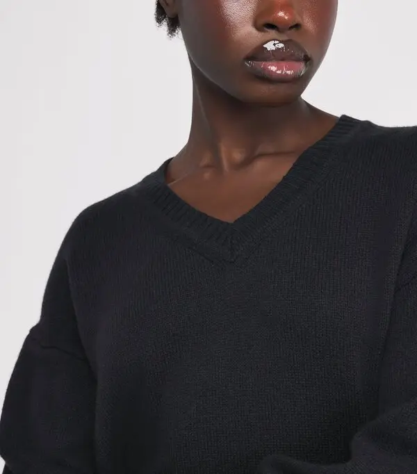 SKIMS Wool-cashmere Blend V-neck Sweater - Black