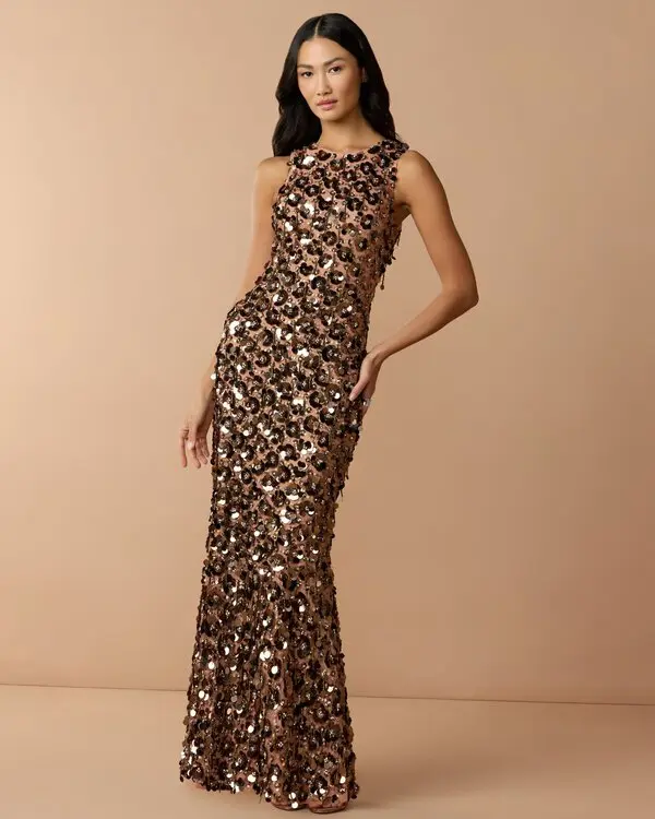 MAC DUGGAL COLLECTION Sequin Embellished Sleeveless Gown With Beaded Fringe