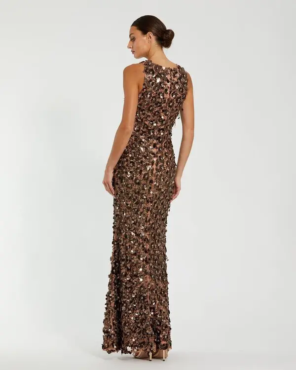 MAC DUGGAL COLLECTION Sequin Embellished Sleeveless Gown With Beaded Fringe