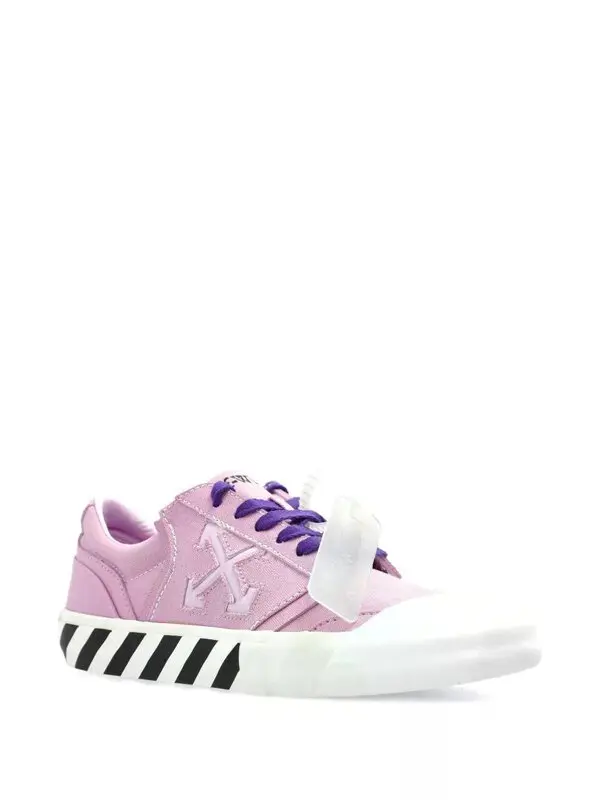 Off-White Arrow-logo Low Top Sneakers