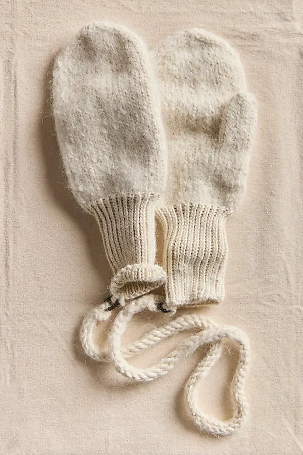Free People Peruvian Suri Alpaca Yarn Mittens - Wool Ivory