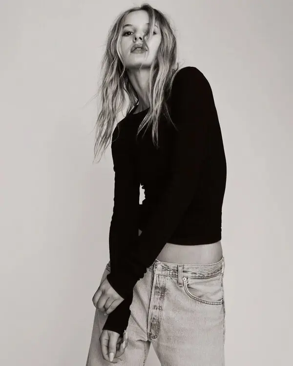 Eterne Long Sleeve Fitted Top - Black