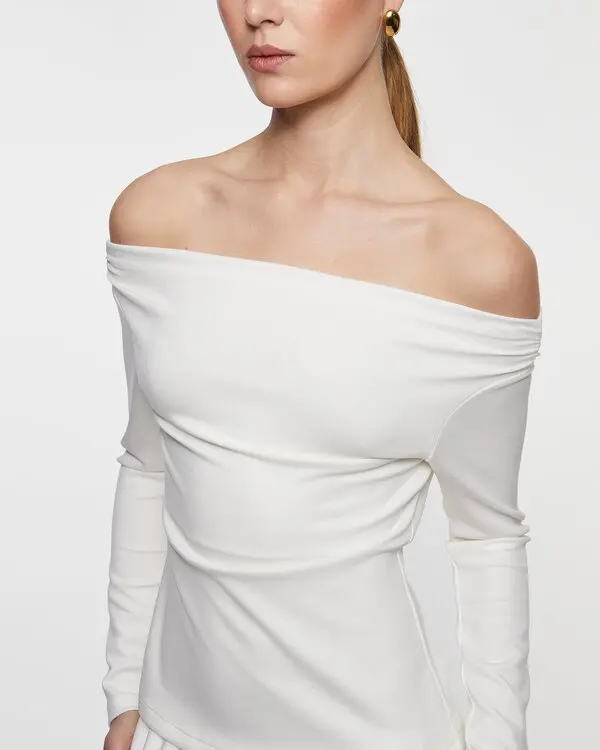 WAKAKUU Off-shoulder Long Sleeve Top - Ivory