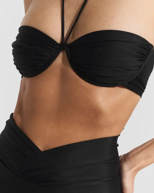 SEAQUELLE Billow Bikini Top - Black