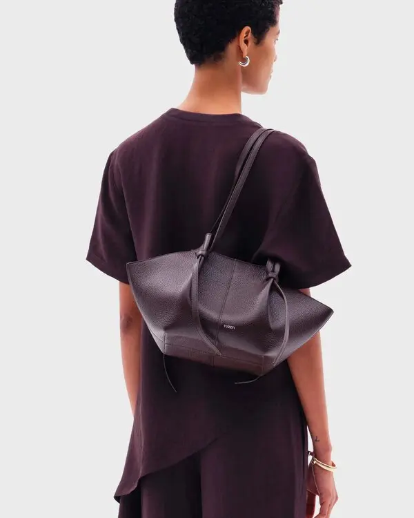 Yuzefi Mochi Pebble Grain Leather Shoulder Bag - Black