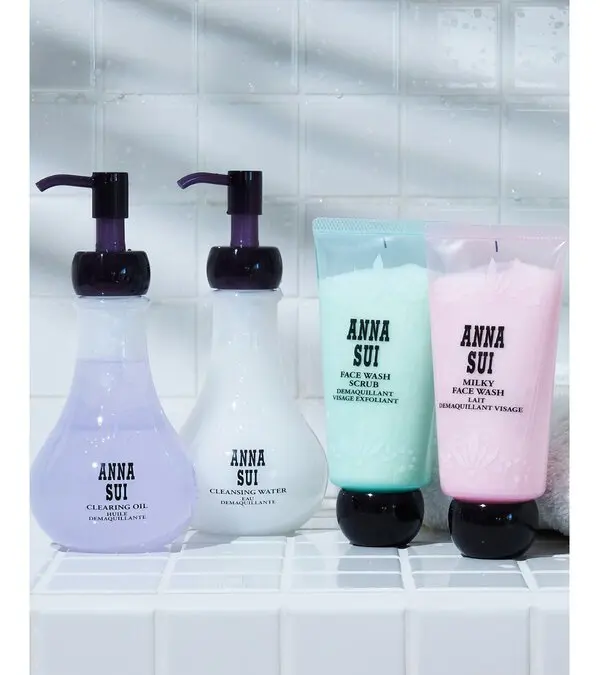 Anna Sui Milky Face Wash - No Color