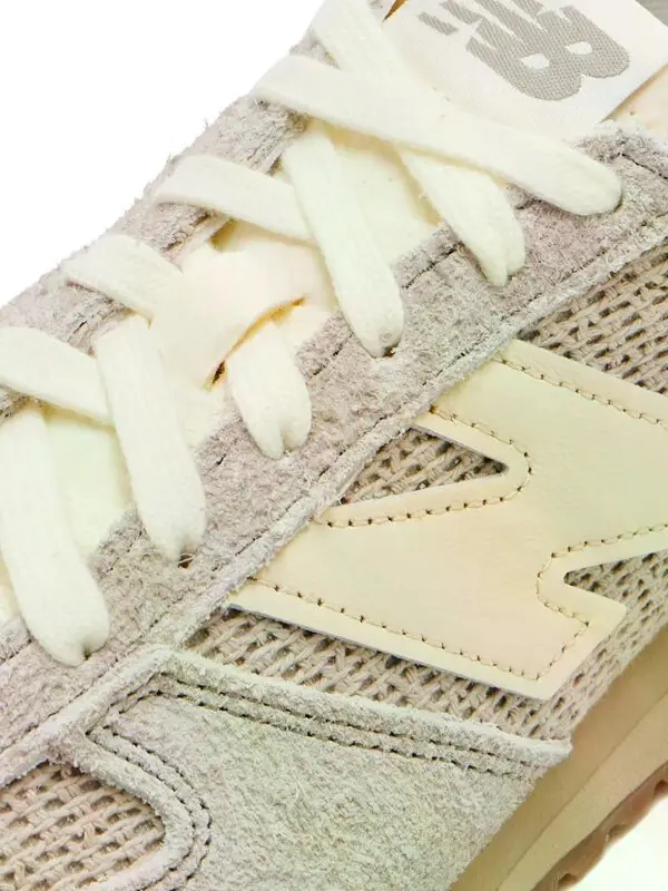 NEW BALANCE 471 Panelled Sneakers