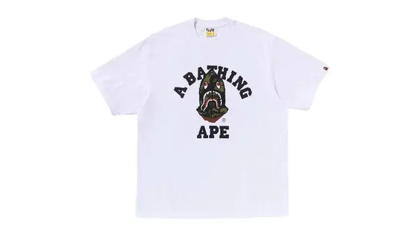 A BATHING APE 1st Camo Shark Seijin College Relaxed Fit Tee Shirt - White