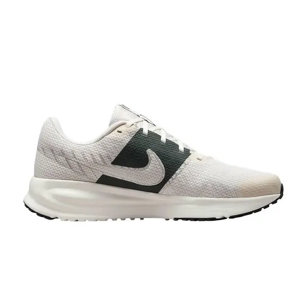 Nike Run Defy Sneakers