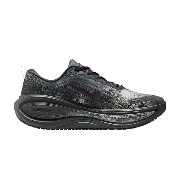 Nike Vomero Plus Sneakers - Black
