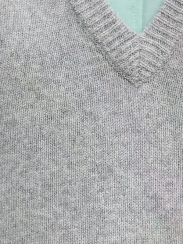HERSKIND V-neck Ribbed Sweater