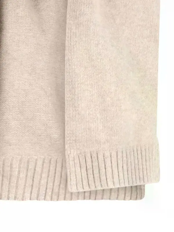 Lvir Roll-neck Scarf