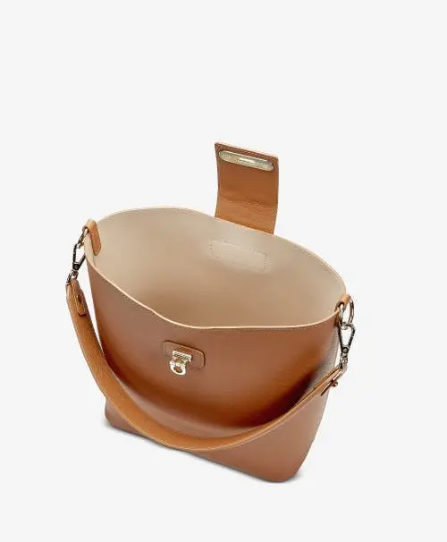 Gigi New York Isabel Bucket Bag - Tan