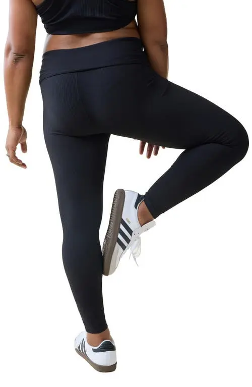Ingrid & Isabel® Ribbed Maternity Leggings