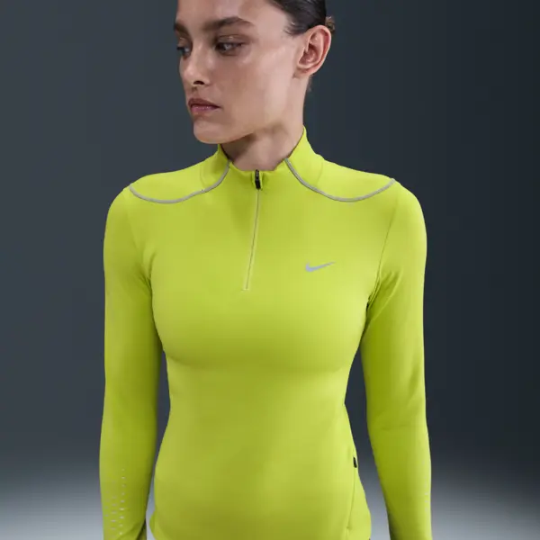 Nike Swift Therma-fit Adv 1/4-zip Running Top With Reflective Accents - Green