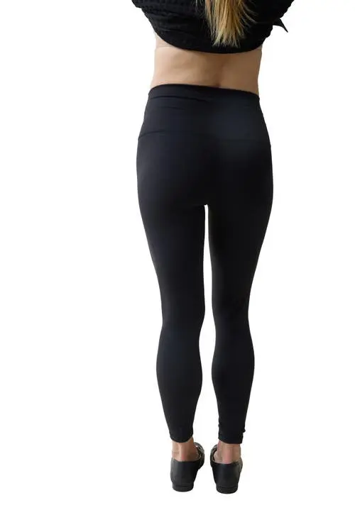 INGRID & ISABEL Maternity Foldover Legging