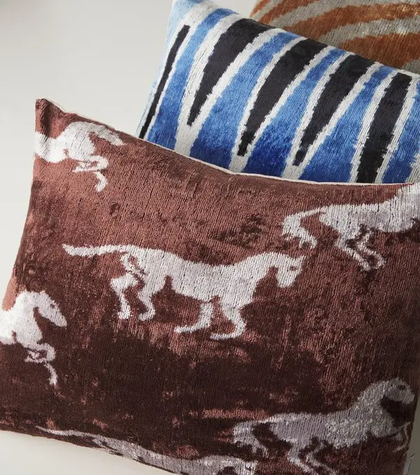 LES-OTTOMANS Silk And Cotton Velvet Cushion - Brown