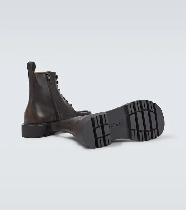 Loewe Sierra Leather Combat Boots - Brown