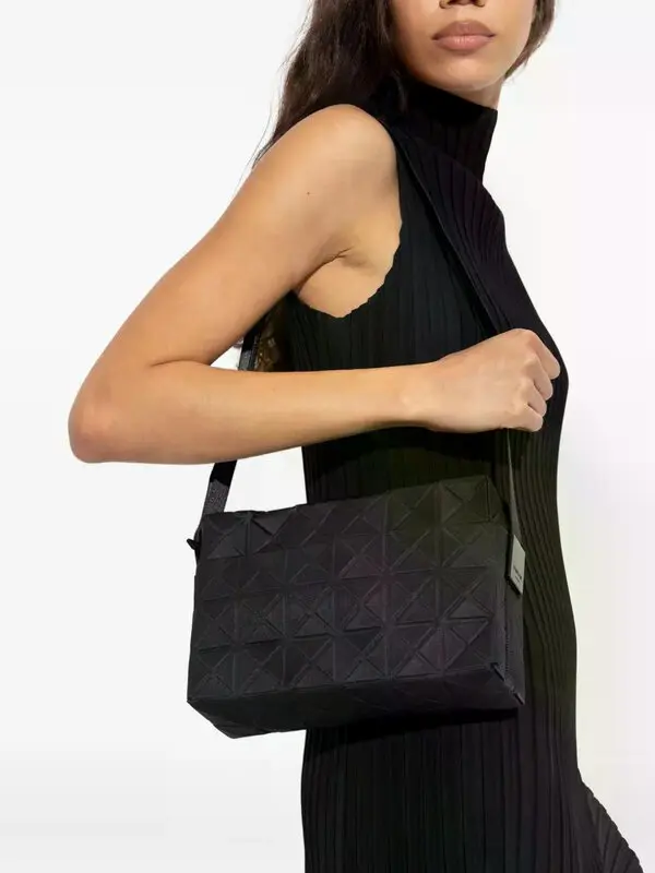 Issey Miyake Geometric-pattern Shoulder Bag - Black