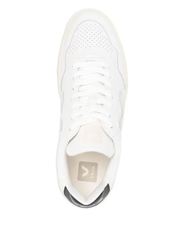 VEJA V 90 Sneakers - Silver