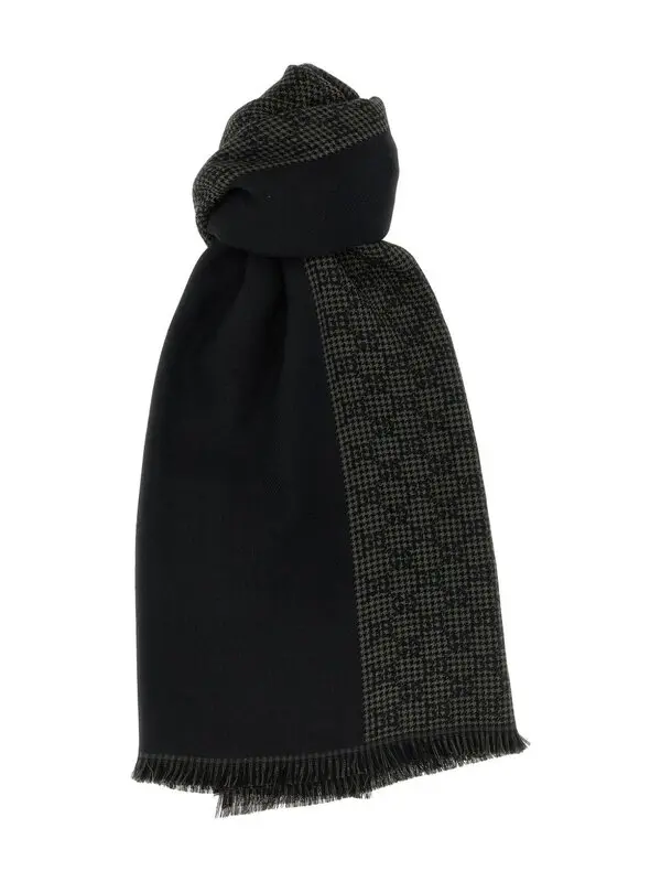 Gucci Gg Jacquard Shawl - Black