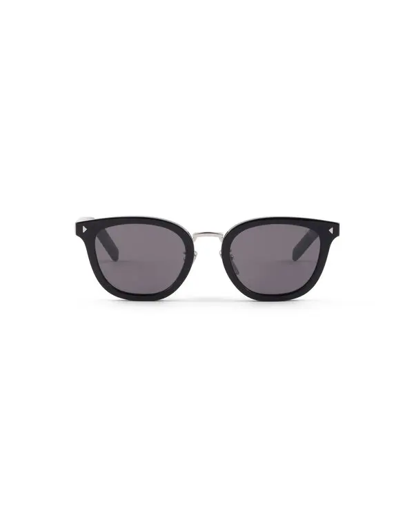 Prada Sunglasses With Iconic Metal Plaque - Lenses