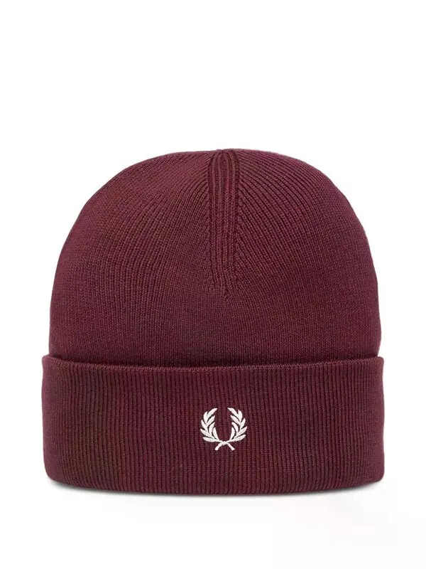 Fred Perry Embroidered Logo Beanie - Red