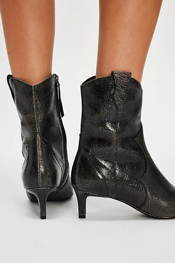 Seychelles Liora Kitten Heel Suede Ankle Boots - Black Leather