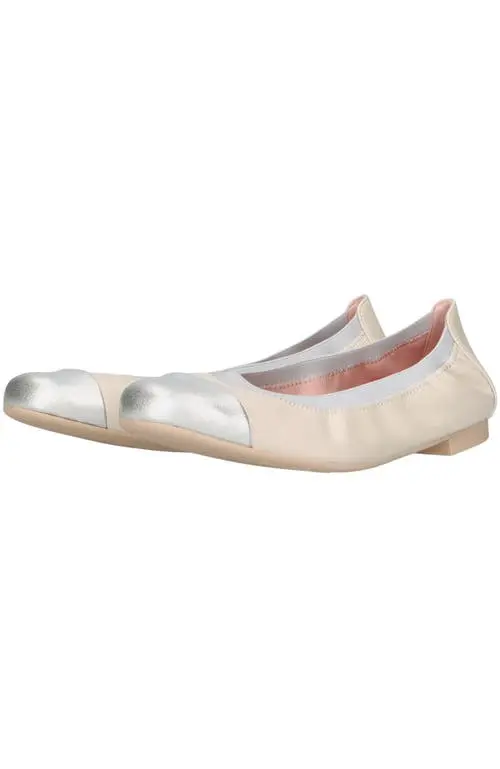 Pretty Ballerinas Round-toe Ballet Flats - Ivory