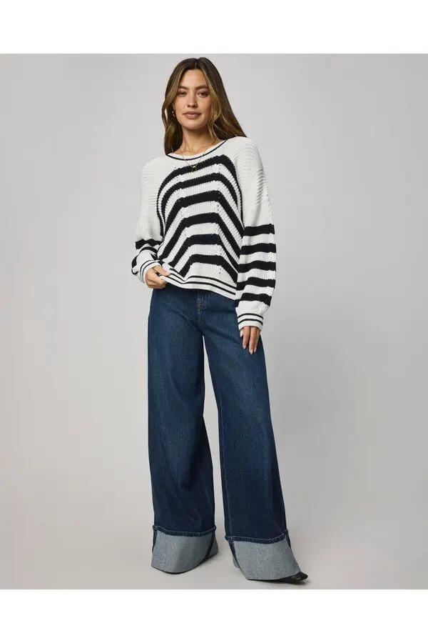 Splendid Chevron Striped Pullover Sweater - Black / Navy / Stripe / White