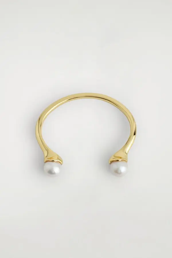 Cos Freshwater Pearl Cuff - Gold