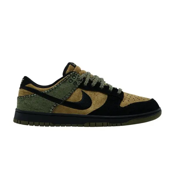 Nike Dunk Low Sneakers