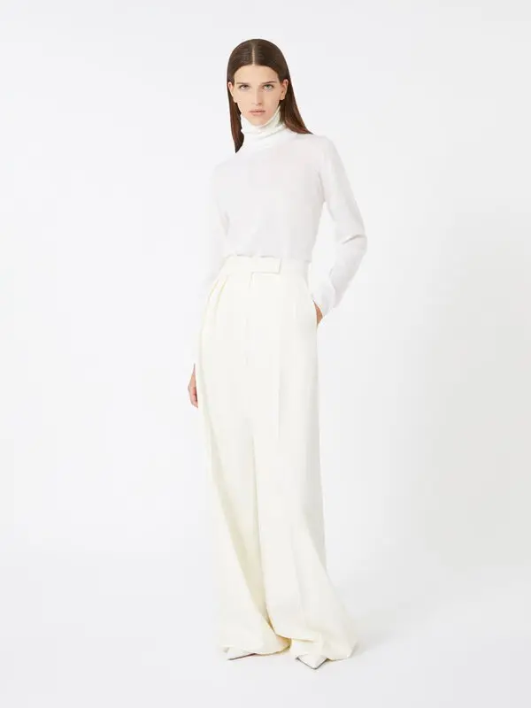 Max Mara Wool Knit Turtleneck Jumper - White