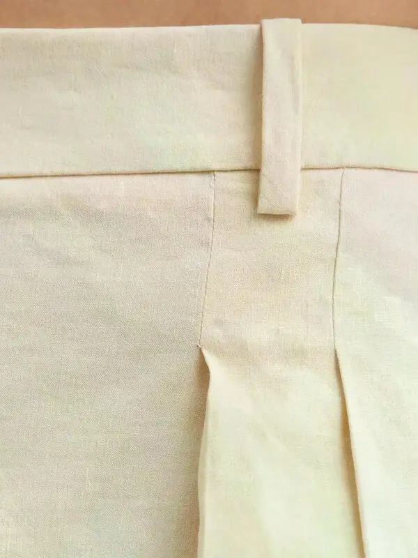 Theory Pleated Tailored Shorts - Neutrals