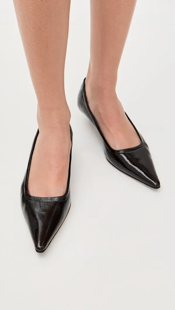 ATP ATELIER Valfurva Kitten Heel Pumps