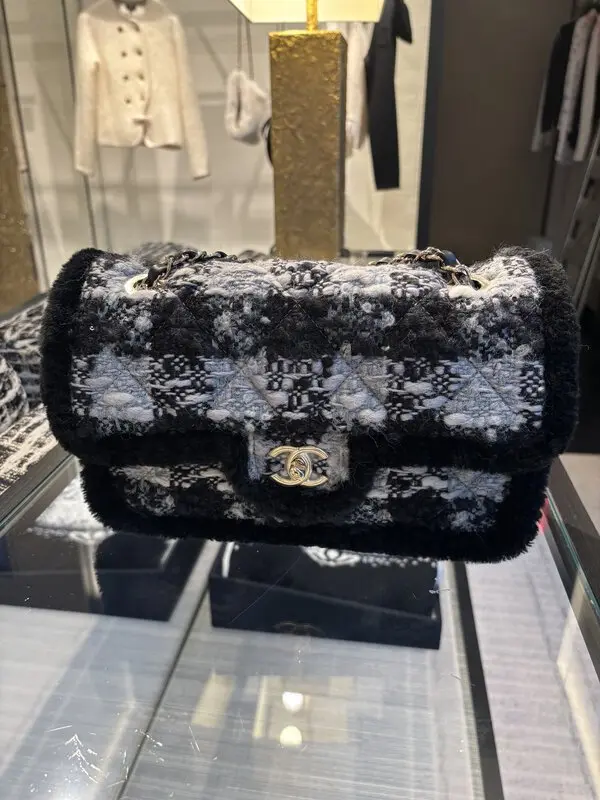 Chanel Large Flap Bag - Black/white