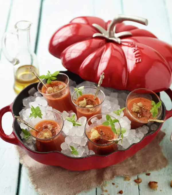 STAUB Oval Tomato Cocotte - Red