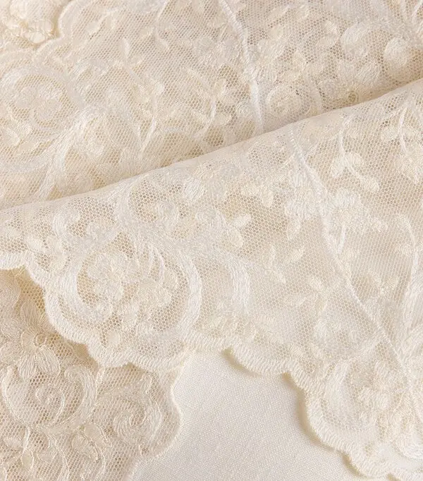DEA Linen Lace-trim Elite Tablecloth
