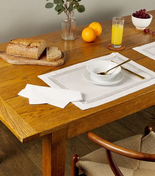 DEA Linen Embroidered Liri Placemat